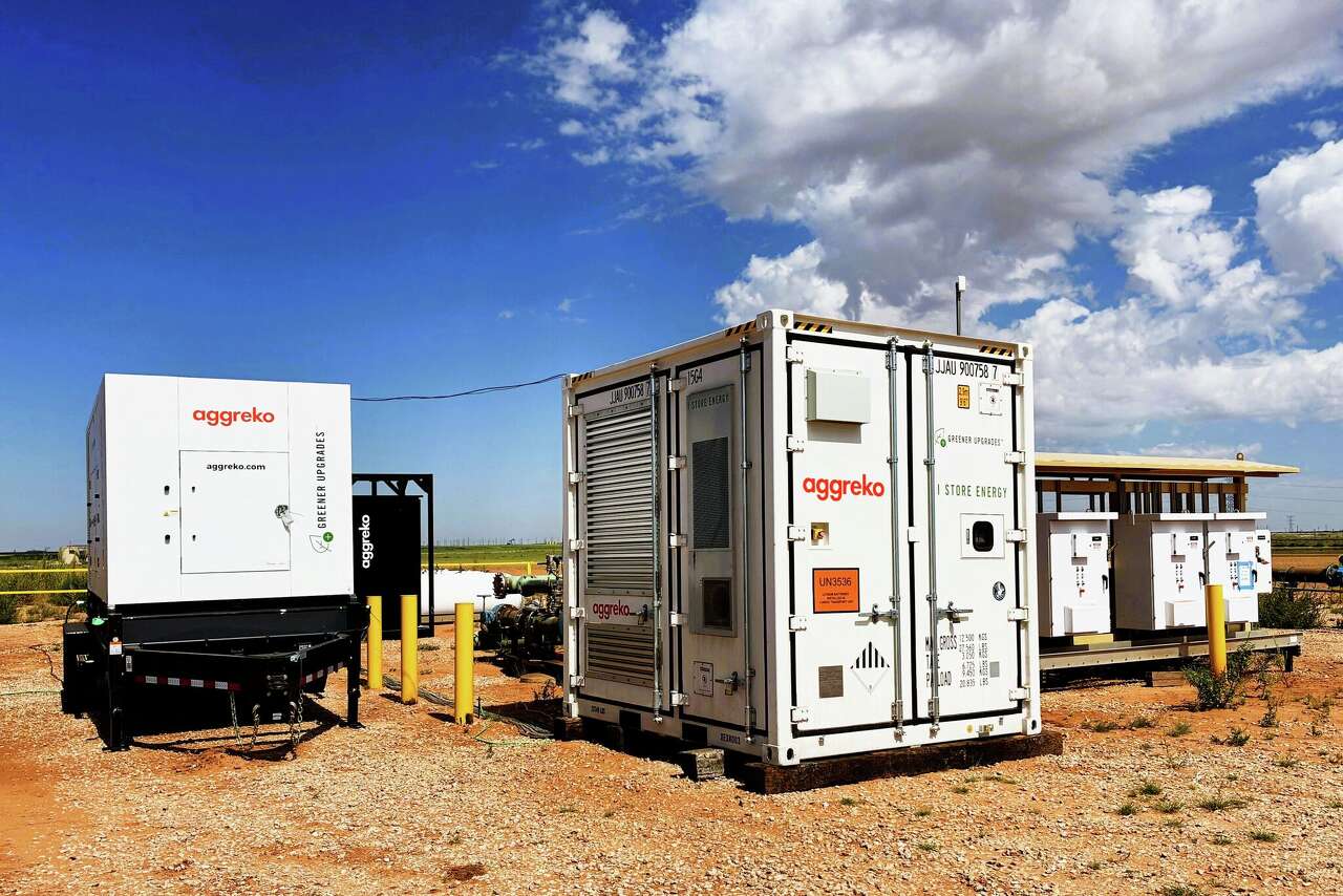 First hybrid natural gas-battery project in the Permian cuts fuel costs 96%