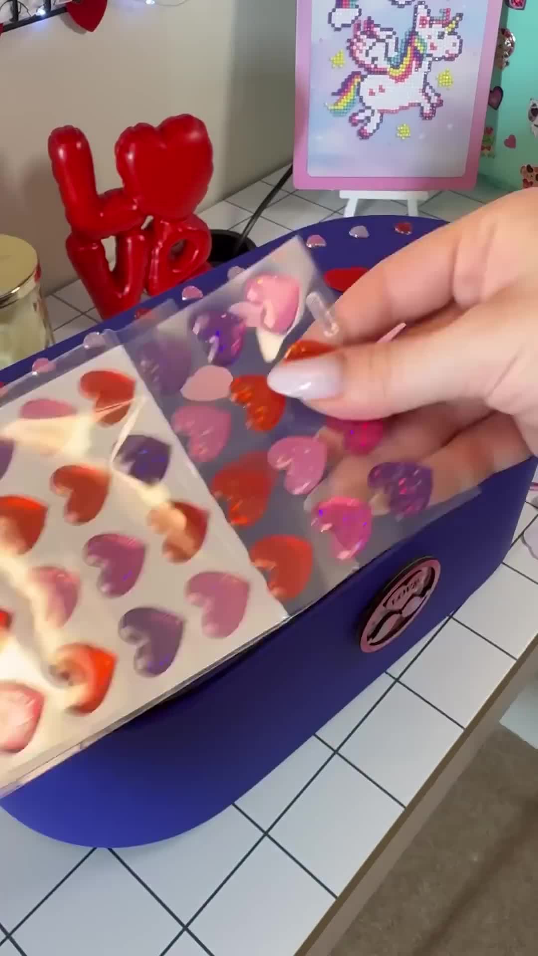 Valentine’s Day Dyson makeover: Heart stickers edition! 💙💖