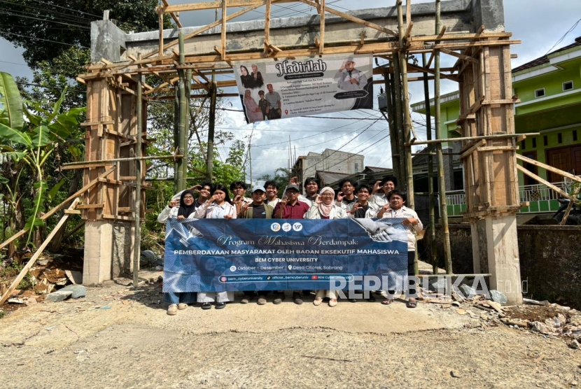 Mahasiswa berdampak, Cyber University lakukan pengabdian masyarakat di ...