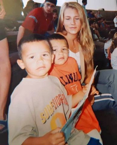 Twin brothers Chase & Sydney Brown grew up in poverty. Now NFL stars ...