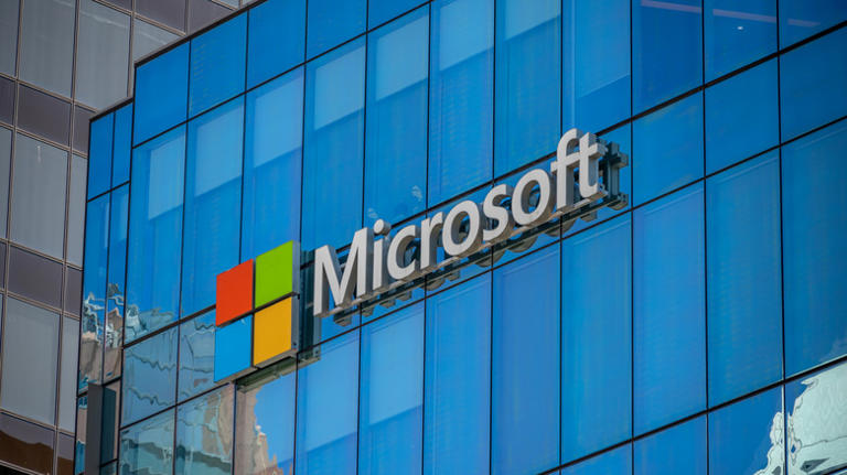 Over half a million Windows users are switching to Linux - here's why