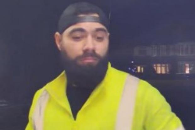 Man, believed to have feigned being a delivery driver, steals parcel ...