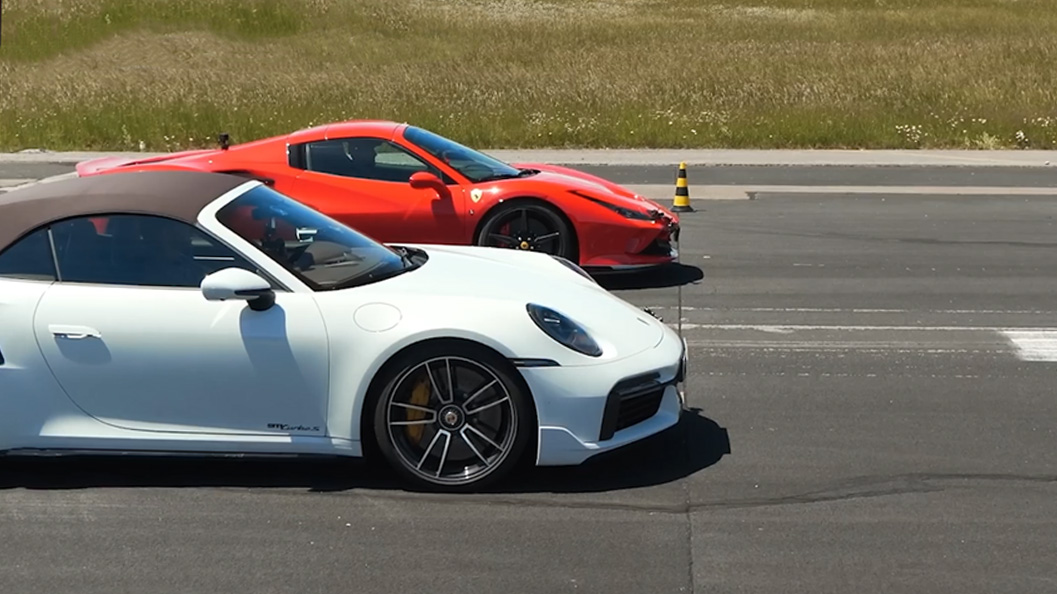 Porsche 911 Turbo S 992 vs. Ferrari F8 Spider drag race