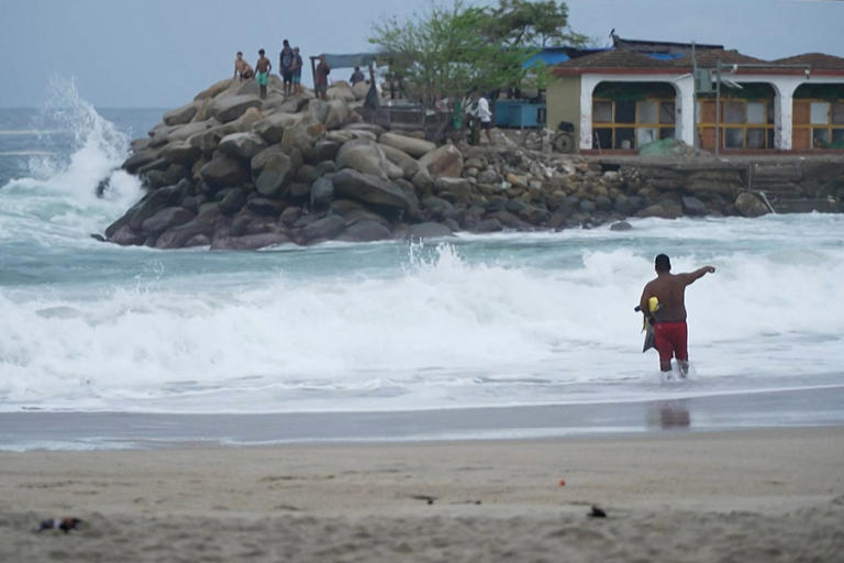 Hurricane Erick strengthens as it barrels toward Mexico