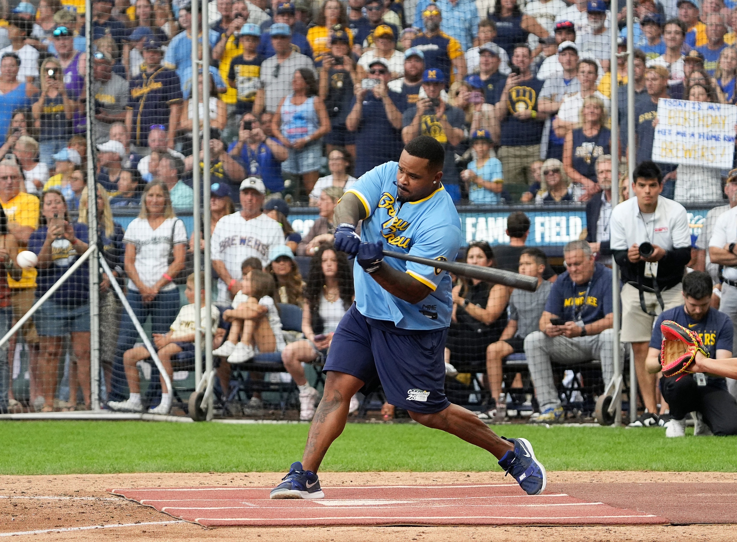 Former Brewer Tyler Austin signs with Cubs, returns home after crushing ...