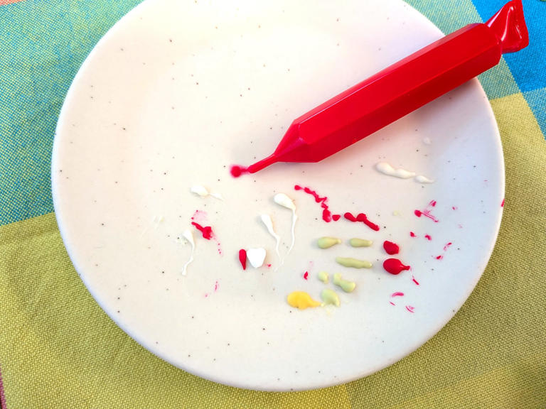 買ってきたドーナツが大変身!「クリスマスドーナツデコ」に挑戦＜あなたの知らないドーナツの世界＞