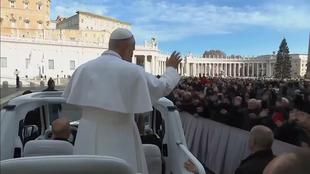 Pope arrives for last Jubilee audience in St Peter's Square