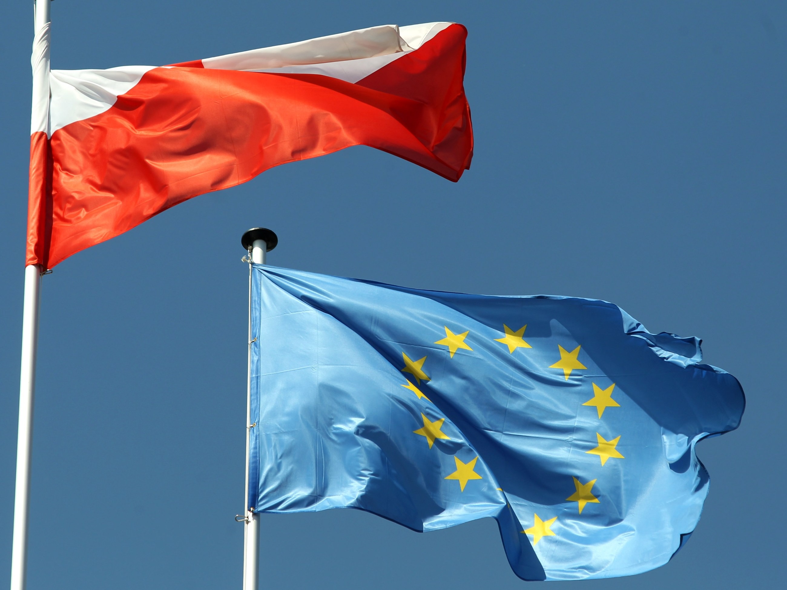 Niemiecka prasa wieszczy upadek UE. "Jeśli we Francji i Polsce wygra ...