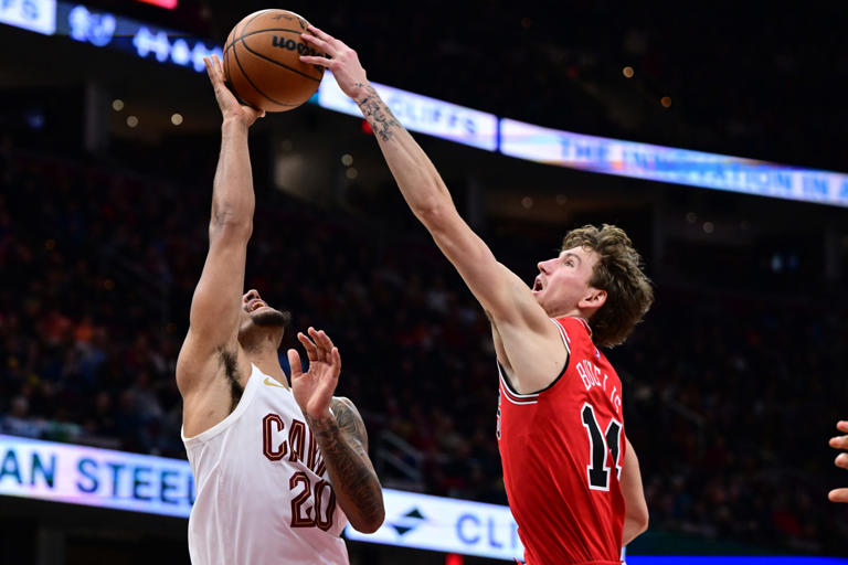 NBA: Bulls pounce on short-handed Cavaliers