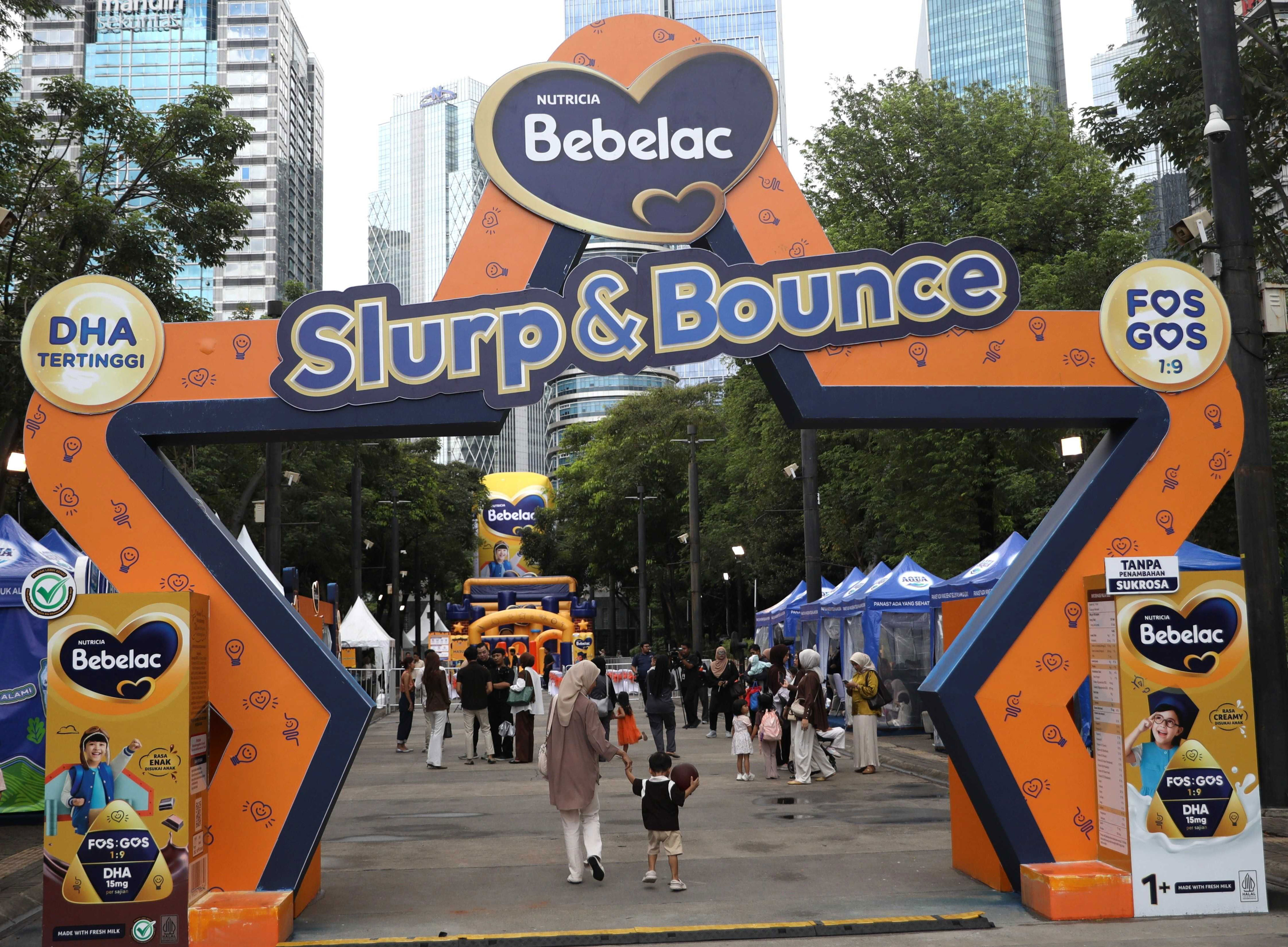 Slurp&Bounce by Bebelac, wahana bermain inflatable untuk stimulasi anak ...