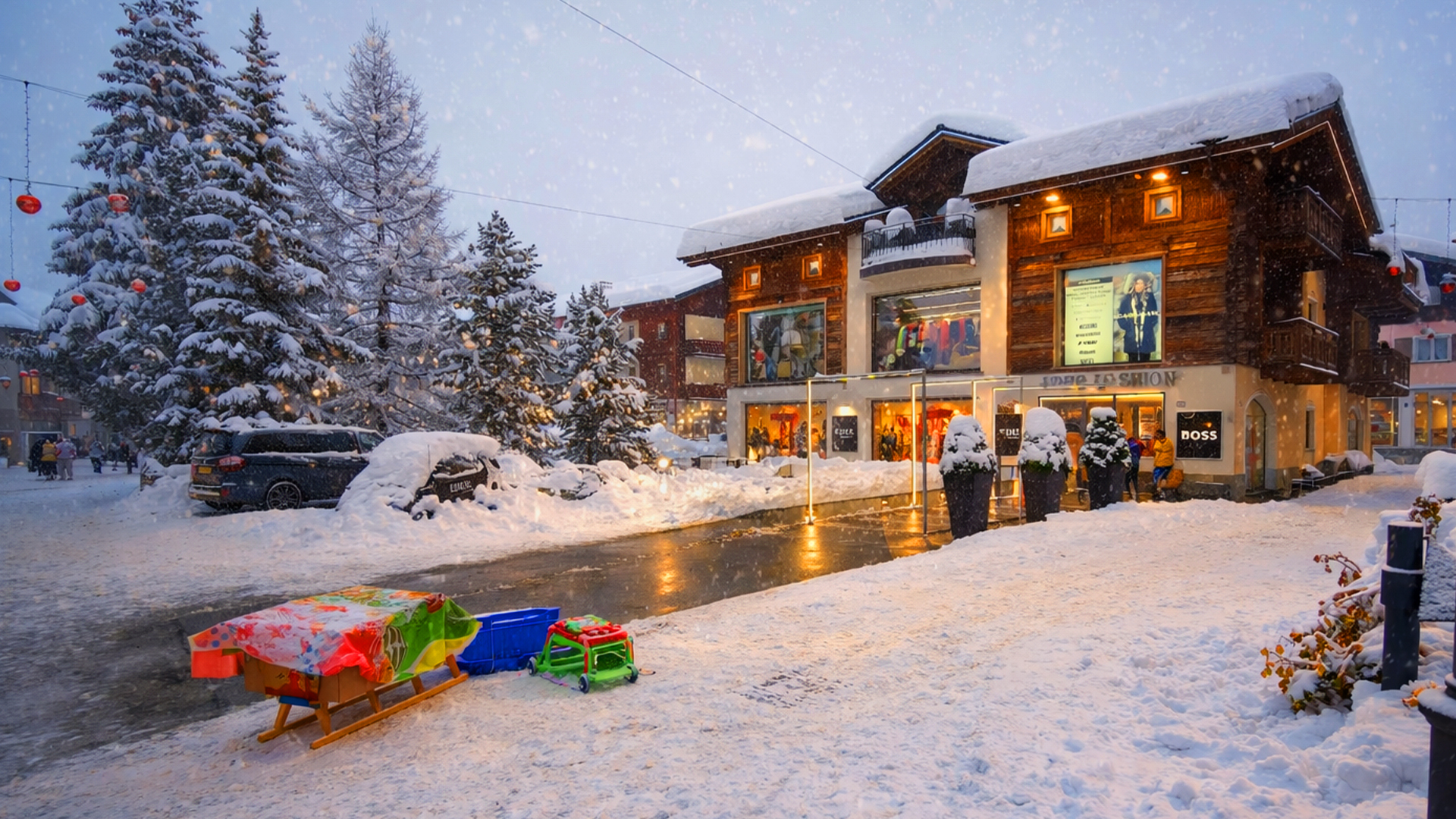 Winter in Livigno Italy: Festive town walk (4K)