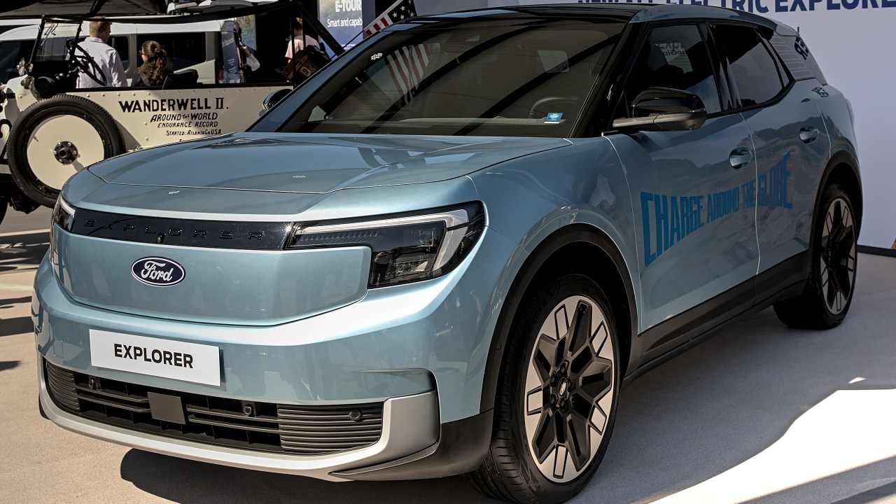 Ford plans to pivot EV battery plants toward data center storage