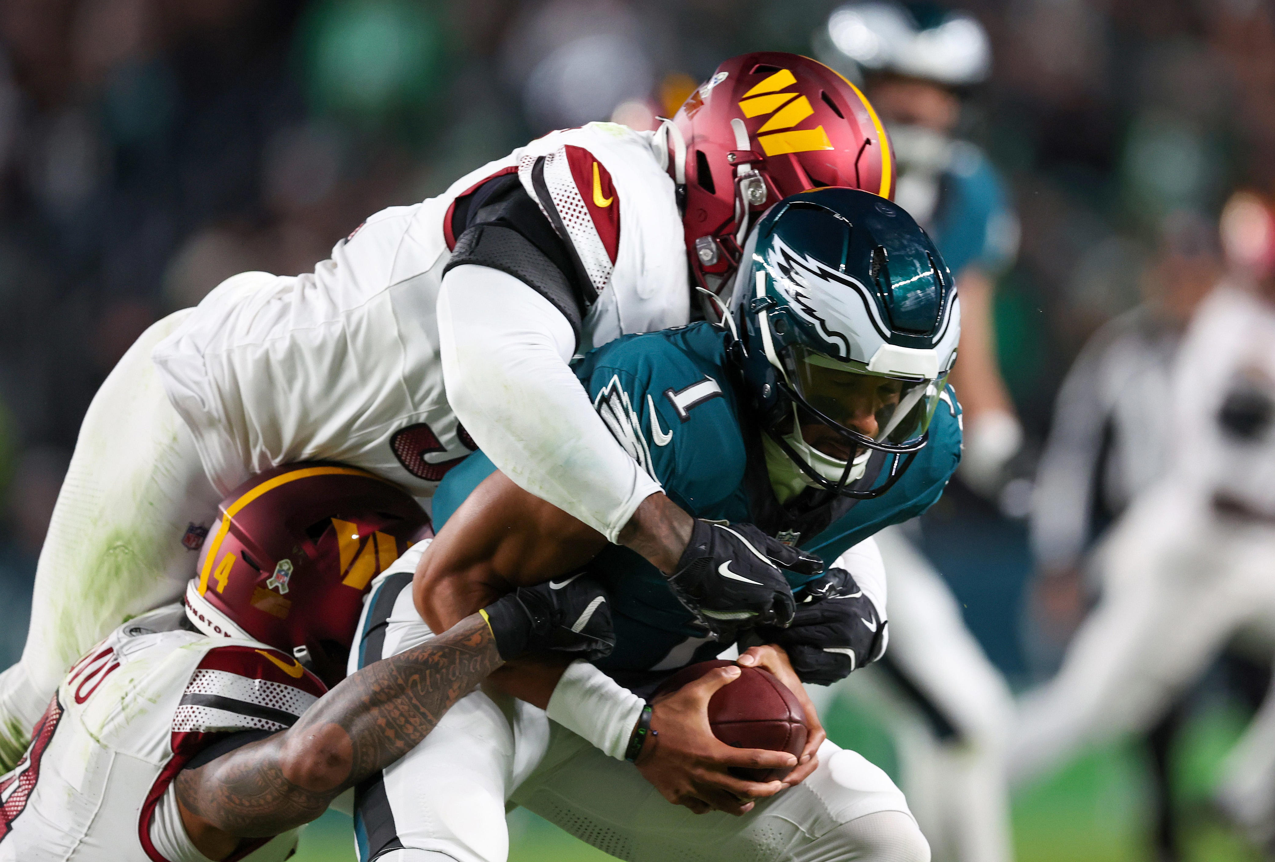 Commanders vs Eagles predictions, picks, odds for NFL Week 16 today