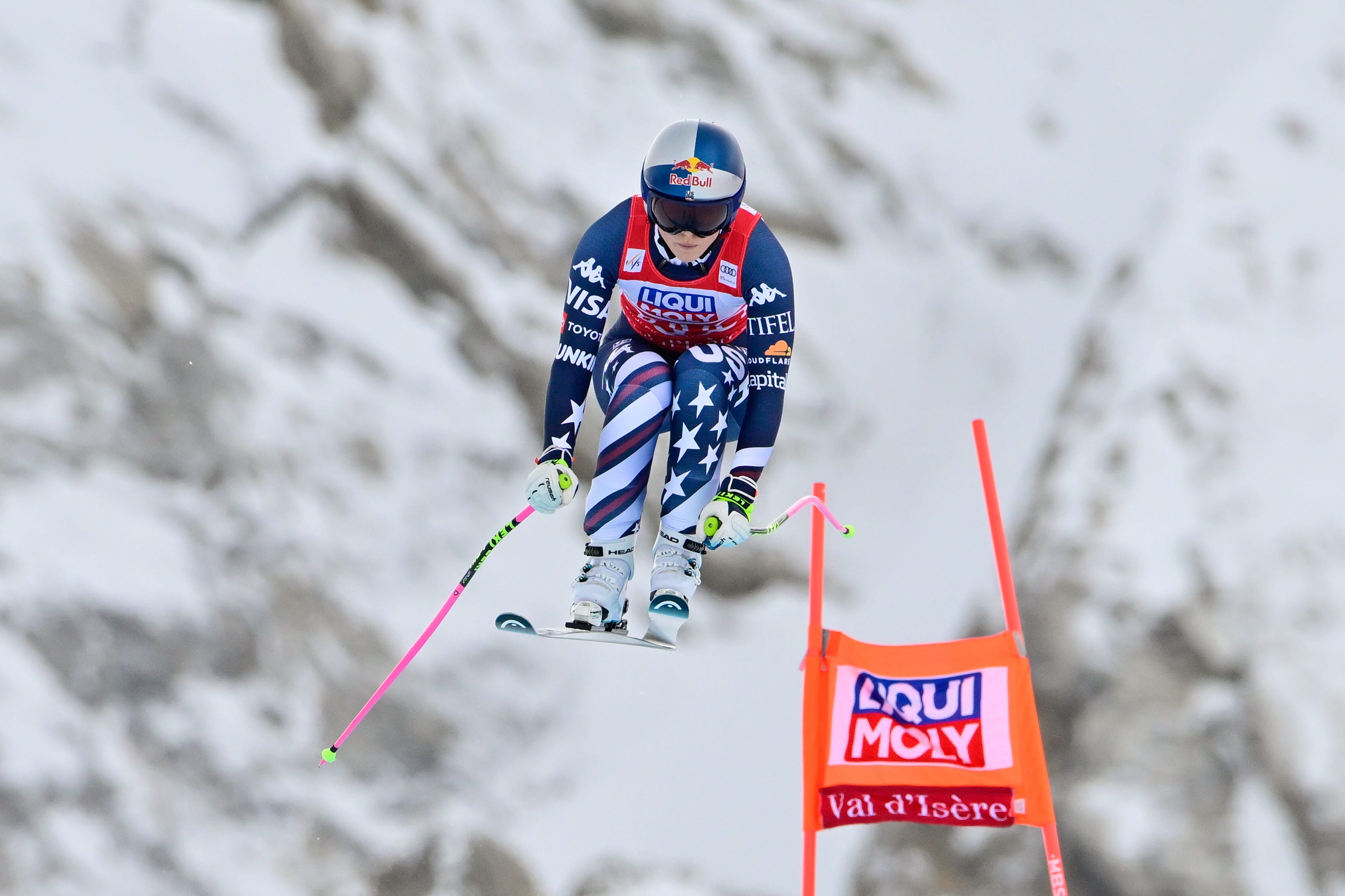 Lindsey Vonn makes podium again, takes third in Val d'Isere downhill