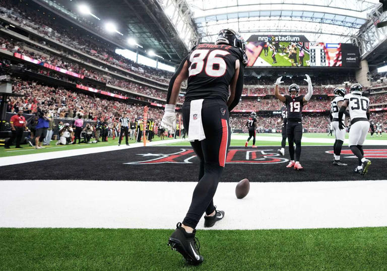 Houston Texans vs. Raiders: On Dalton Schultz's impact, a ticked off ...