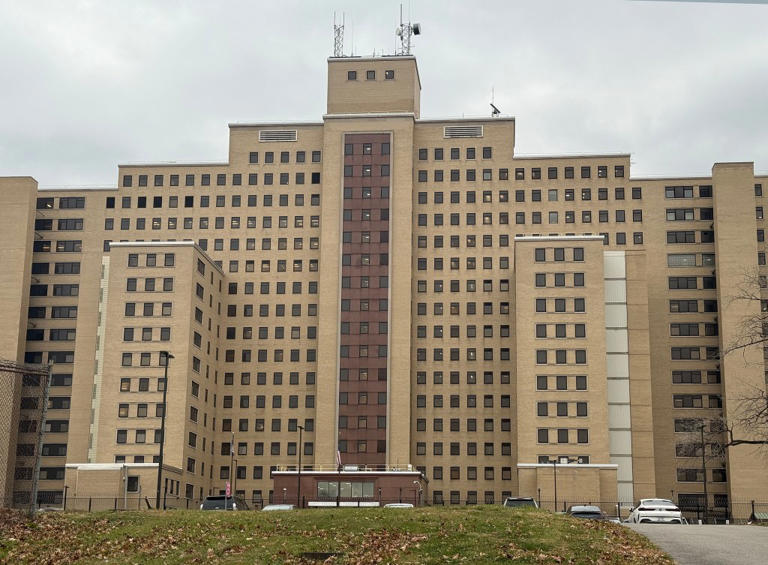 Clinical director who released deranged Macy’s stabber has own history ...