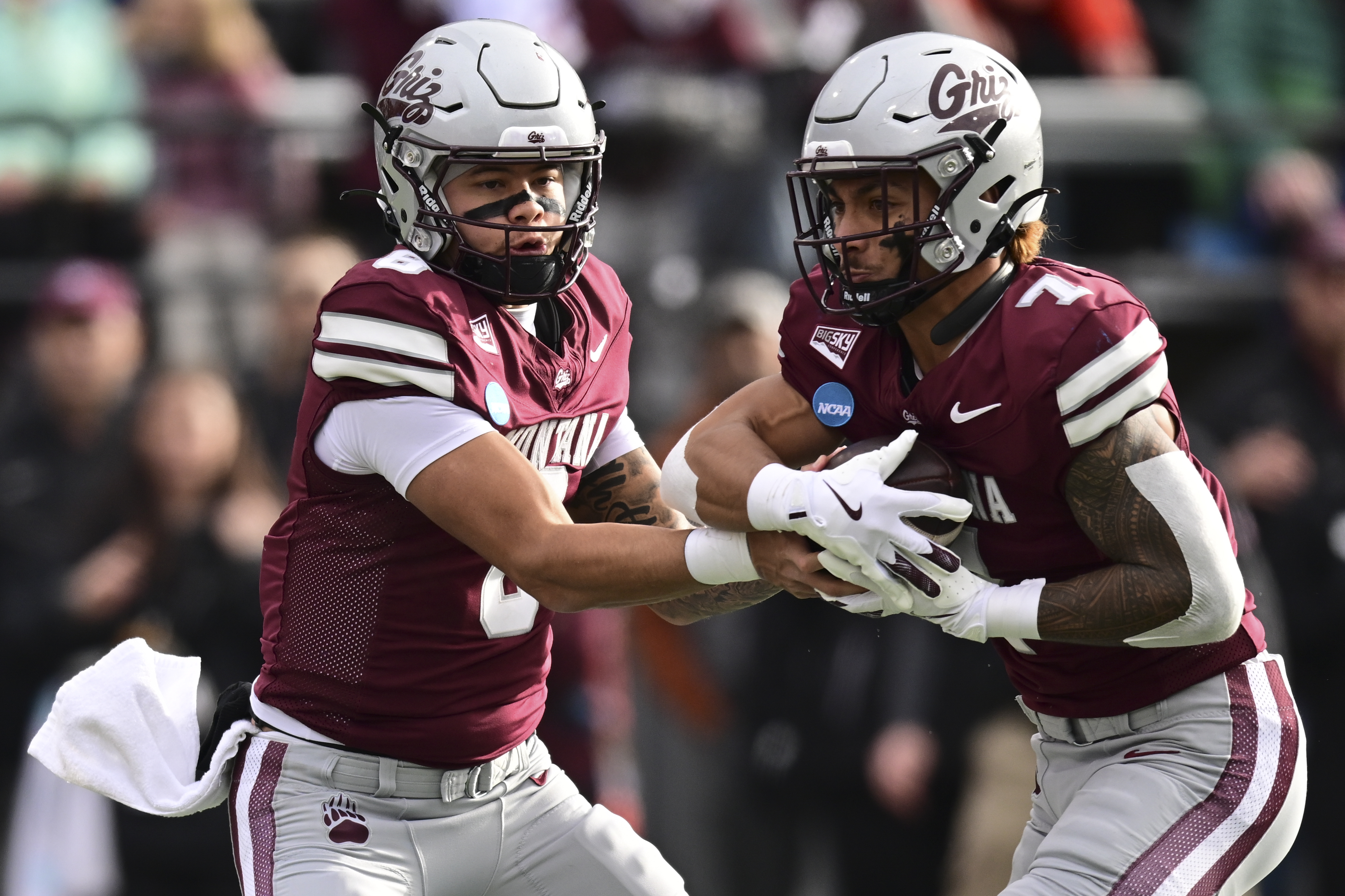 How to watch Montana vs Montana State: Live stream FCS semifinals, TV ...