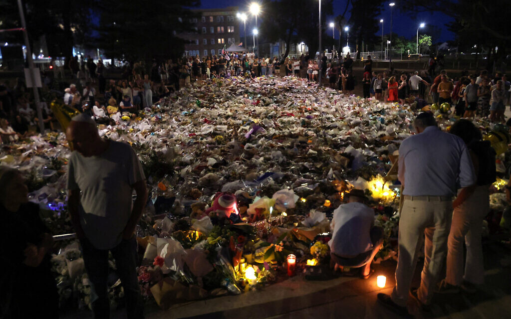 Australia to hold national minute of silence, candle lighting to mark ...