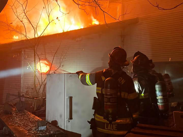 Lac La Belle house fire claims one life in western Waukesha County