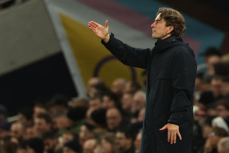 Tottenham 1-2 Liverpool: Romero sent off as Spurs beaten again - Live