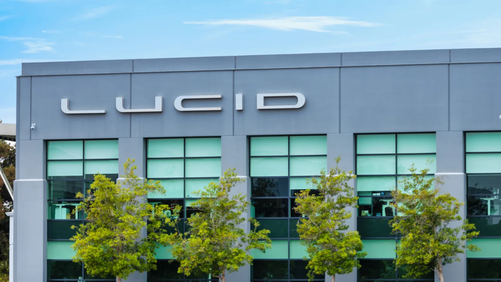 Washington law will let Rivian and Lucid sell EVs directly, expanding ...
