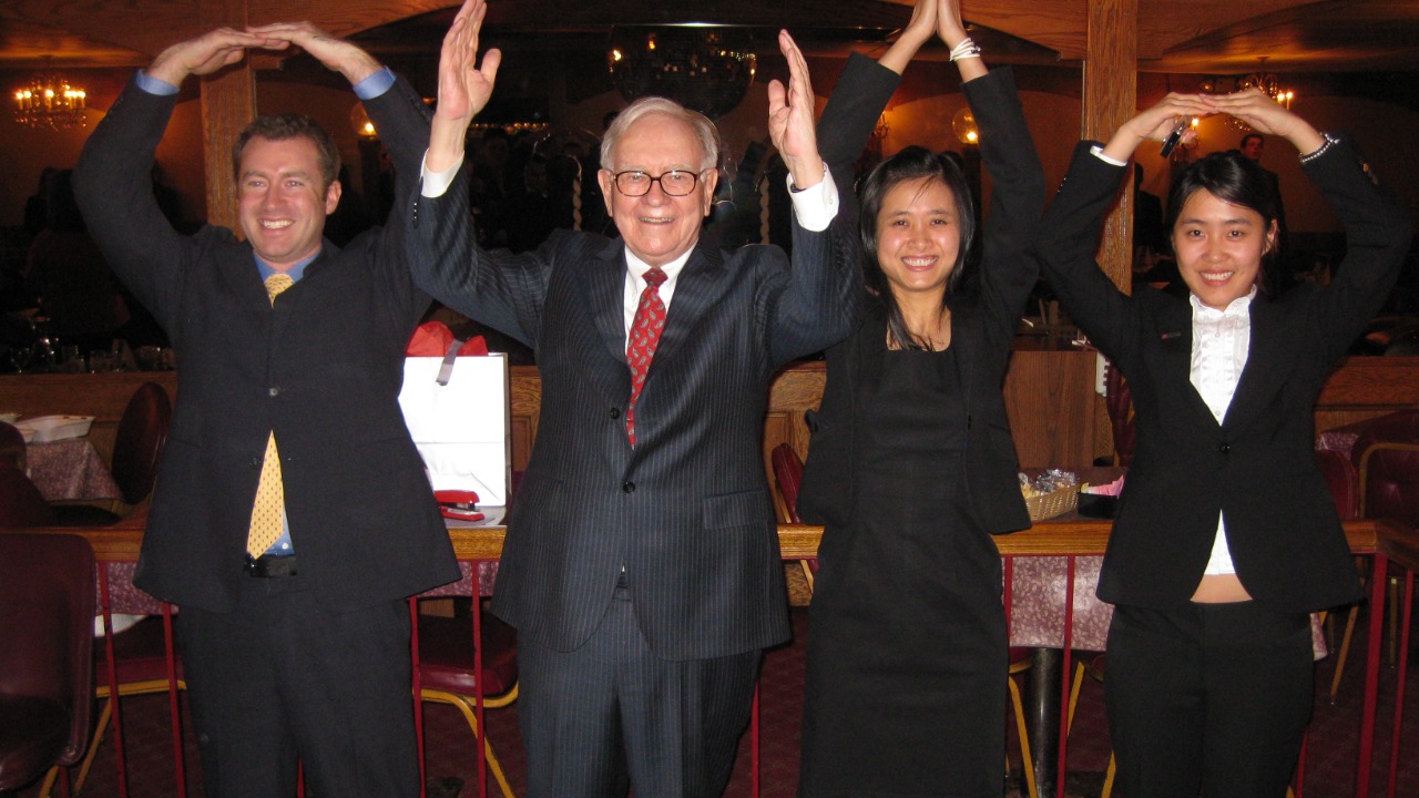 Buffett's Gen Z lesson: Who you work with beats starting pay