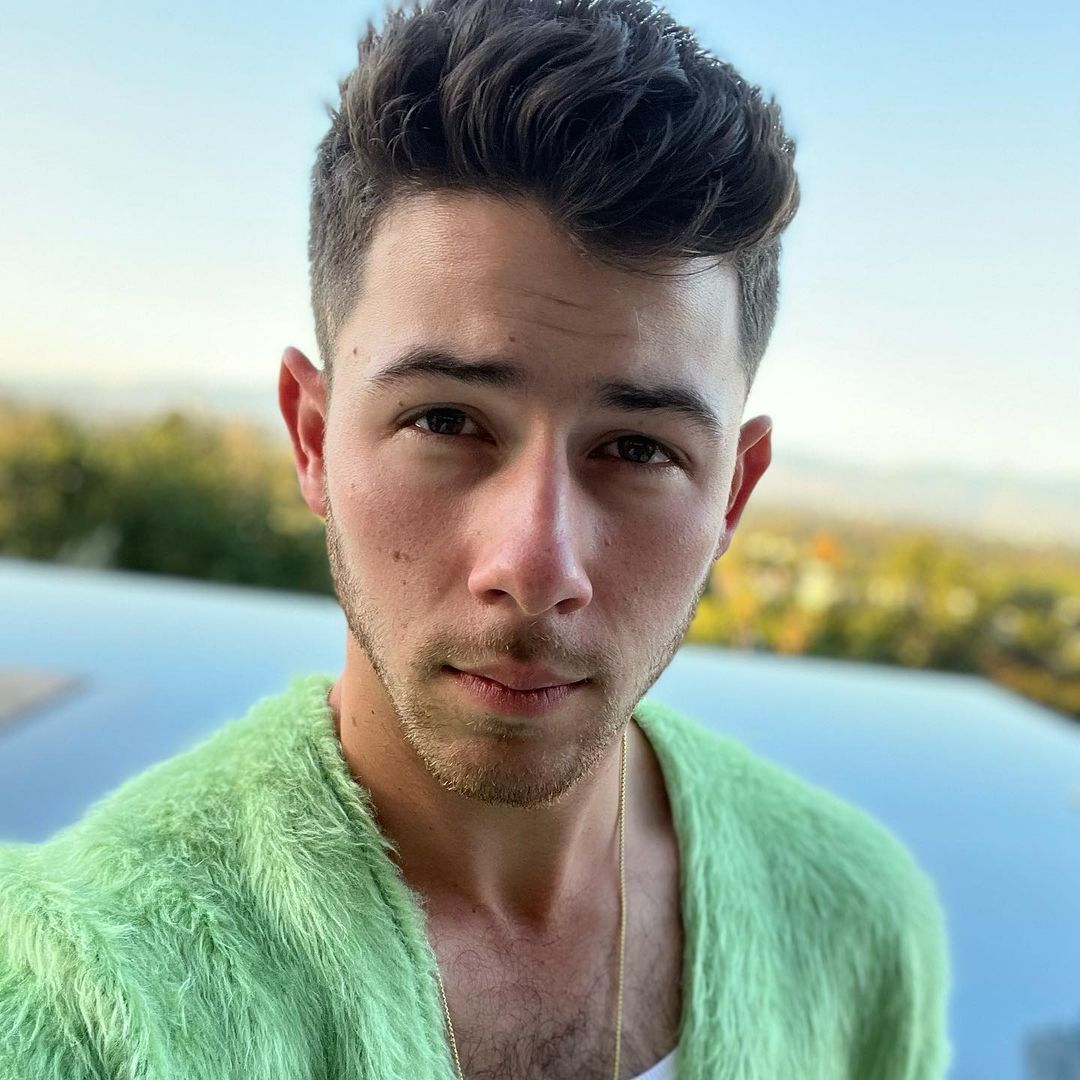 Big stars, small stature: 20 celebrities you didn't realize were really ...