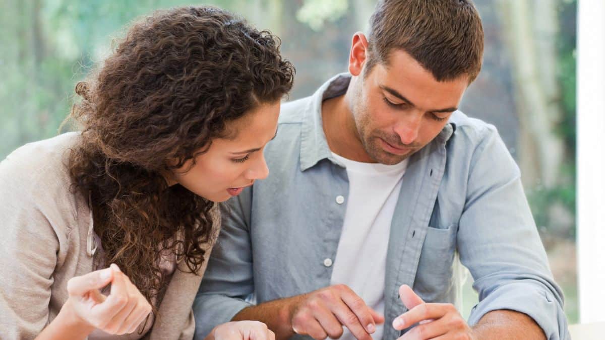 Simple habits that strengthen your finances