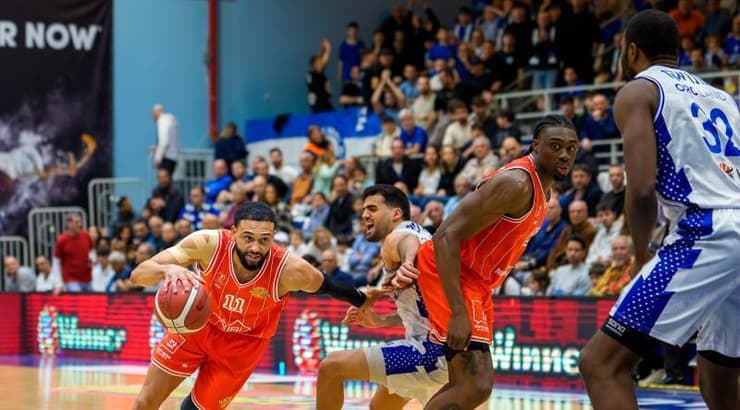 רבע 2, 04:49: בני הרצליה - הפועל ת"א 36:30