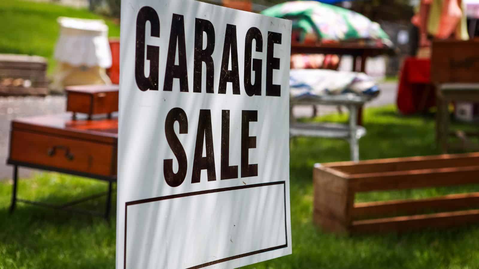 13 hot-ticket items that will fly off your driveway at a garage sale