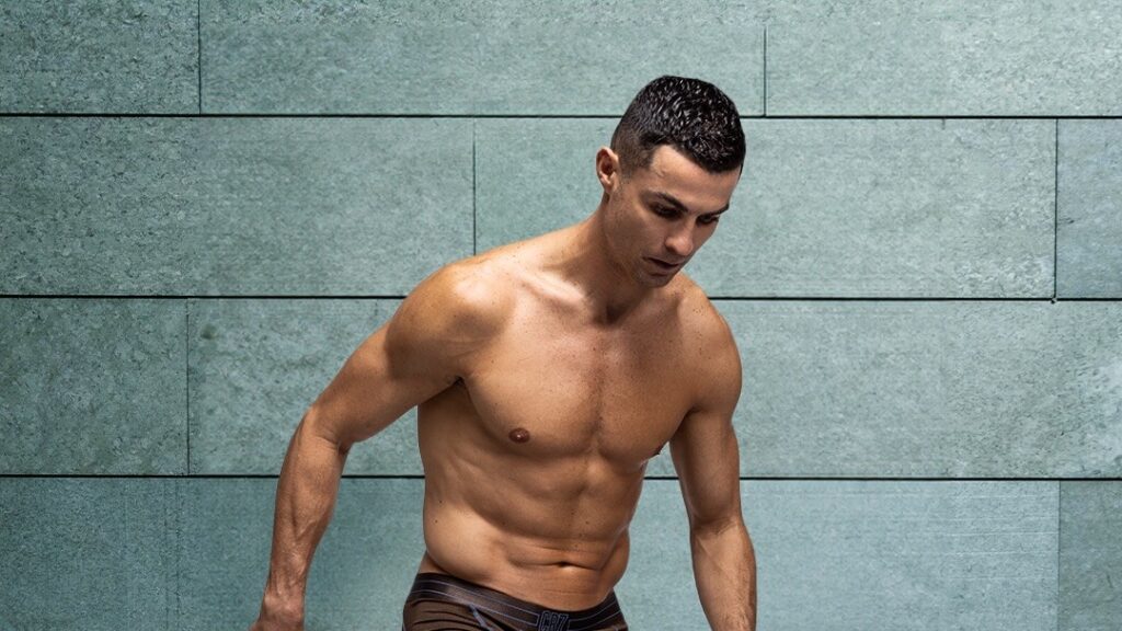 Forever young - Cristiano Ronaldo’s similarly shredded physique after ...