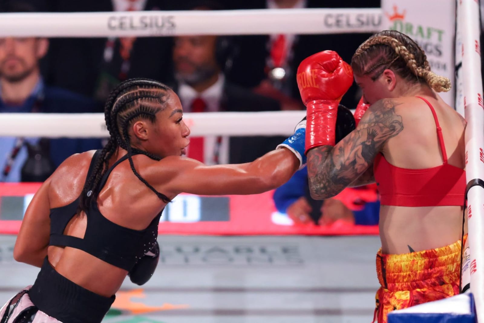 Alycia Baumgardner dominates Leila Beaudoin, scores sixth straight ...