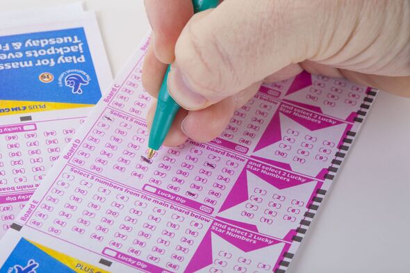 Winning Lotto numbers: Full National Lottery results with Thunderball ...