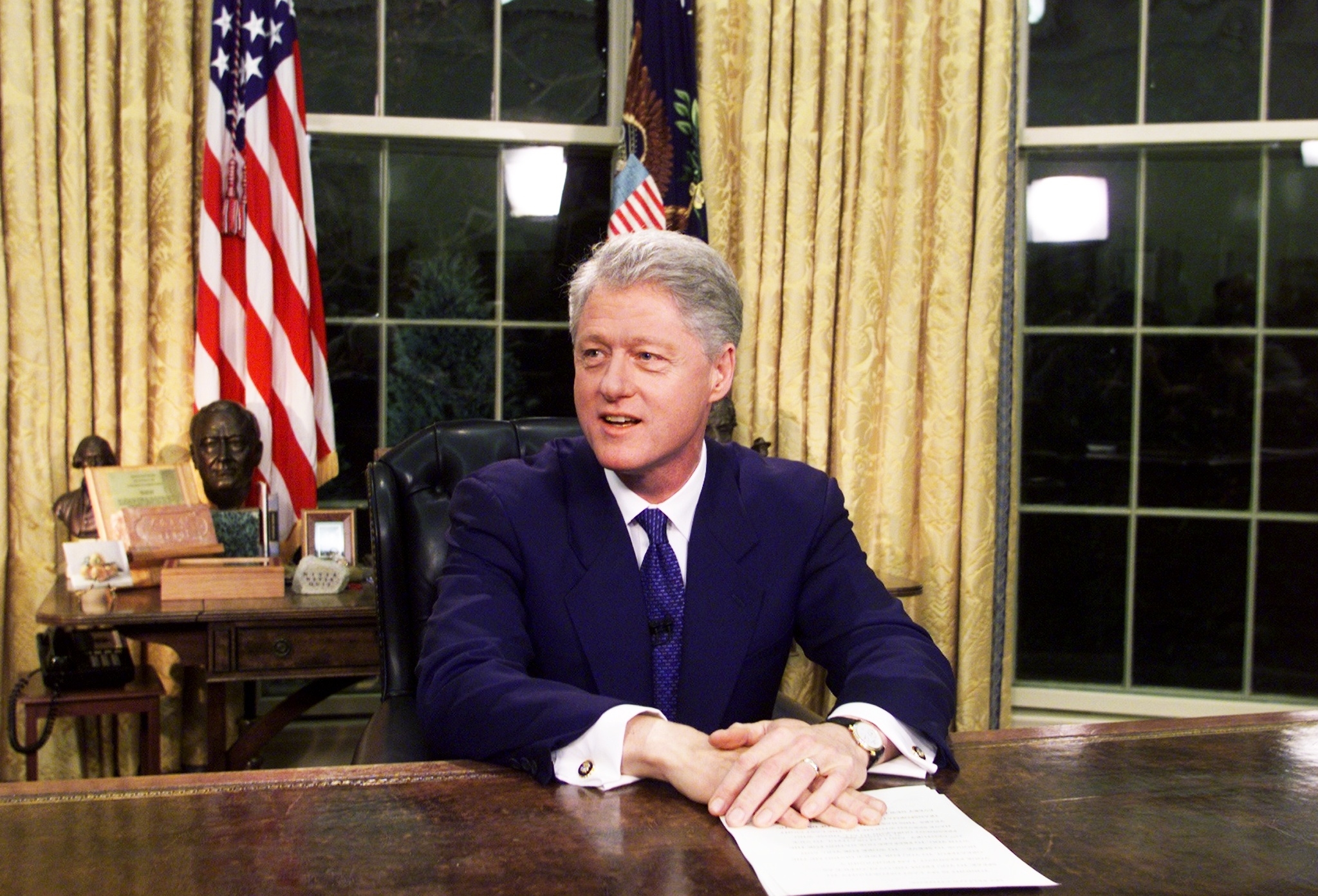 Τι γυρεύει ο Bill Clinton στα αρχεία Epstein;