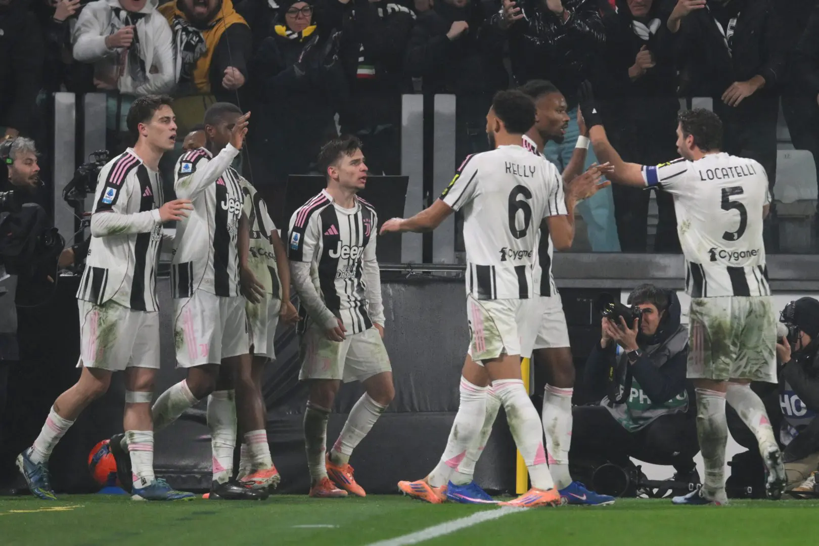 Conceicao e Openda, la Juventus continua a vincere: Roma sconfitta 2-1