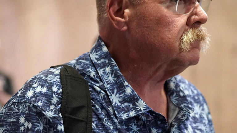 'Let me go': What Patrick Mahomes told the Chiefs after season-ending ...