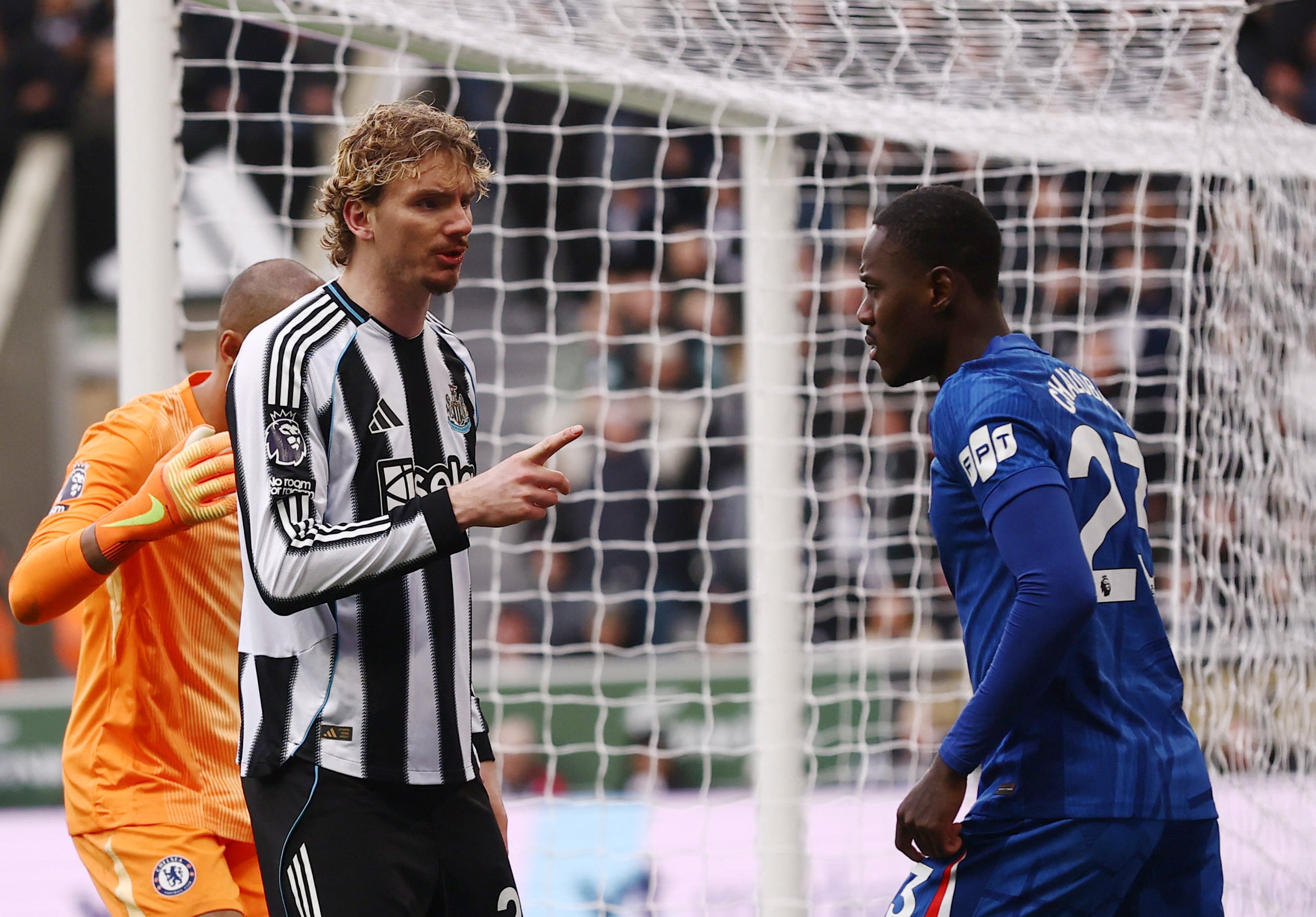 Chelsea bounce back to rescue draw against Newcastle