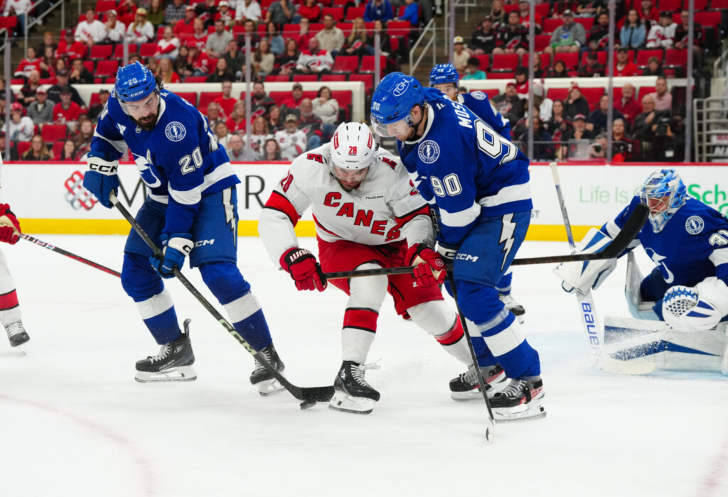 Tampa Bay Lightning extend D-man on 8-year, $54M deal: Reports