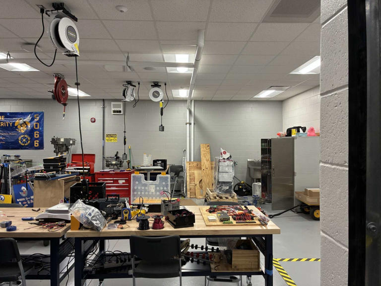 'Better than the hallway.' Science students thrive in new, expansive ...