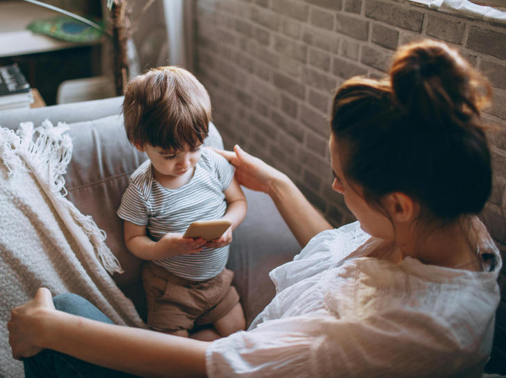 I gave my MIL a simple gift—but my family demanded I choose a side