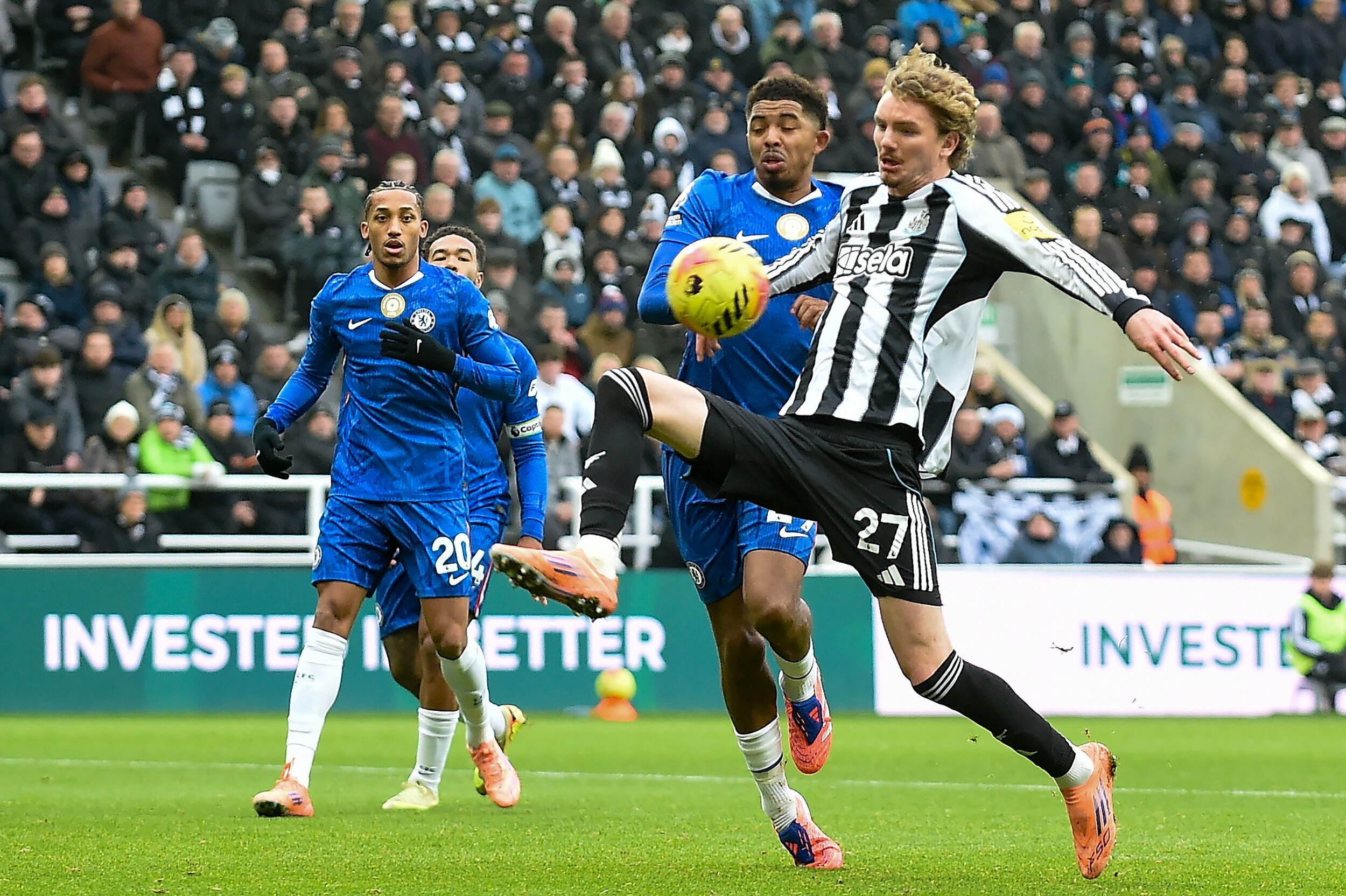 Chelsea bounce back to rescue draw against Newcastle