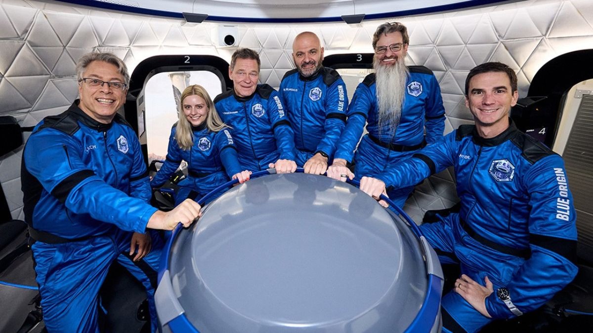 Blue Origin launches first wheelchair user, five others on tourist ...