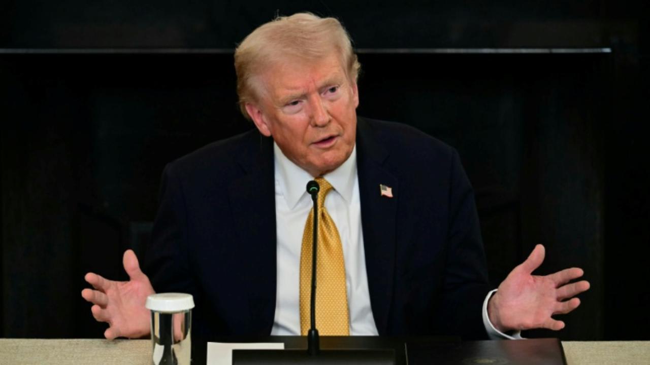 Donald Trump heartbreak: Former loyalists 'raging' as POTUS flees to ...