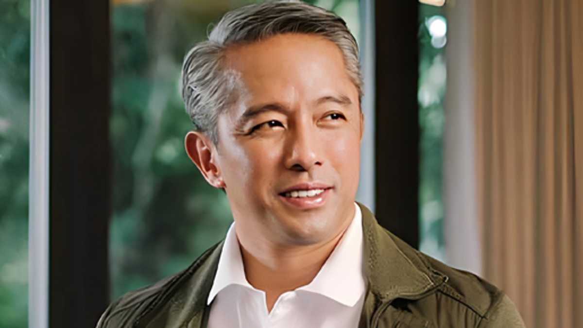 Sec. Jonvic Remulla confirms viral selfie of driver and late Usec ...