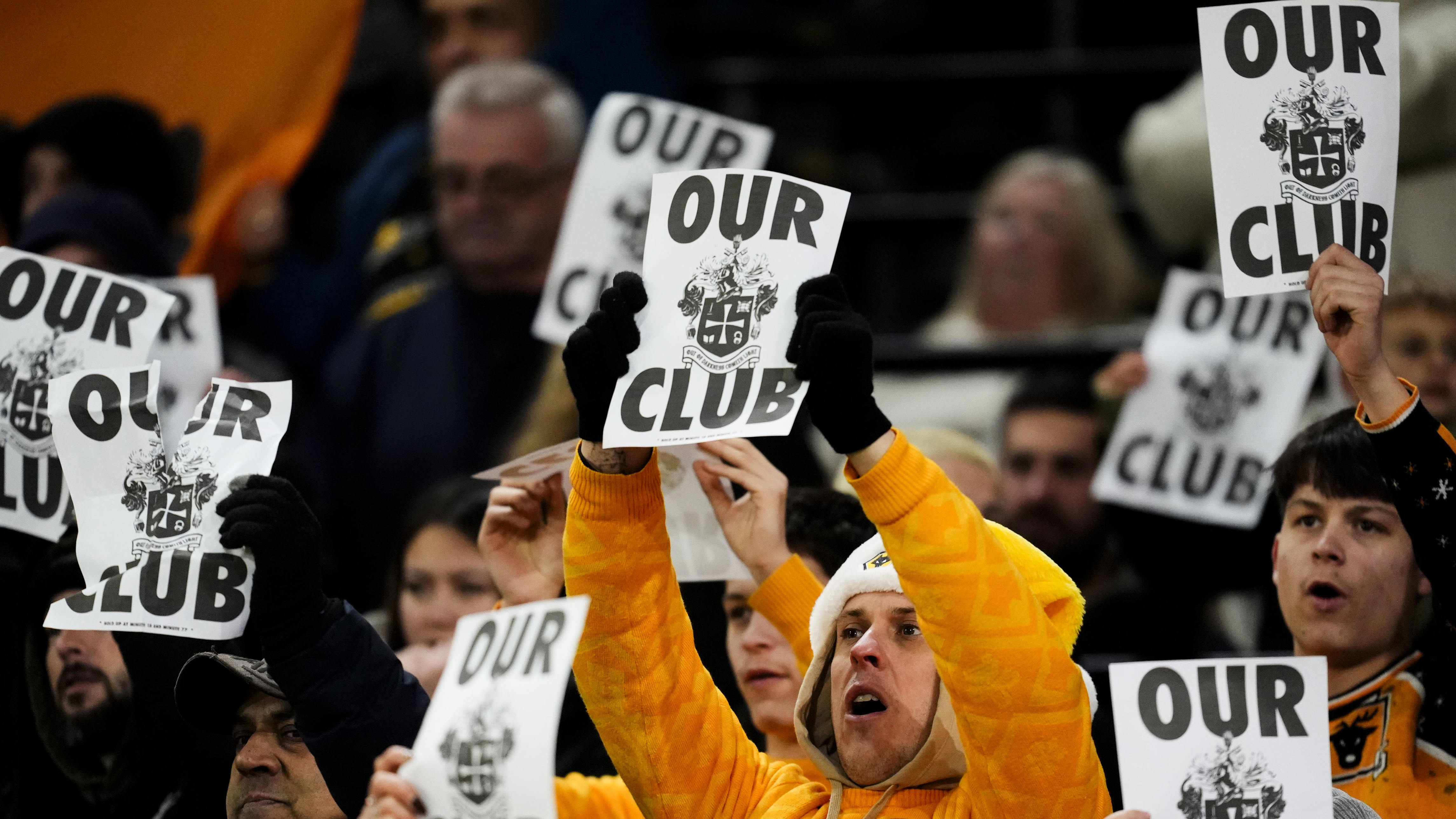 Rock-bottom Wolves equal unwanted record as Brentford pile on more misery