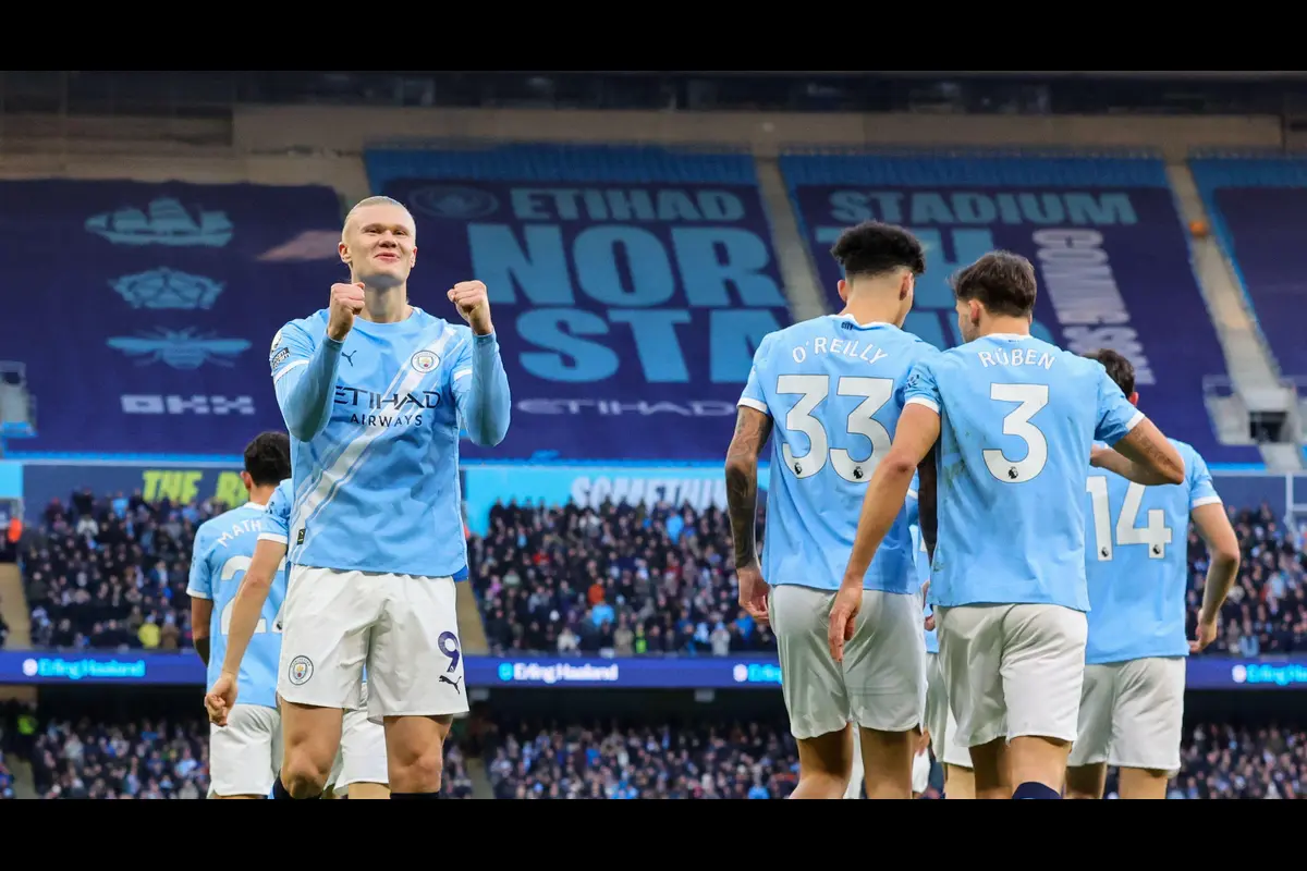Man City : Erling Haaland à la même table qu’une légende de PL