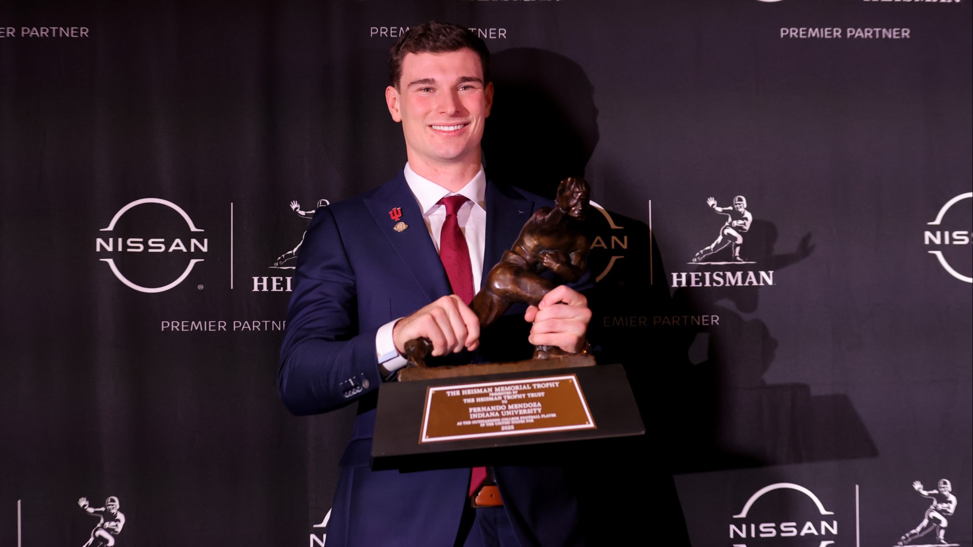 Fernando Mendoza wins Heisman; eyes national title