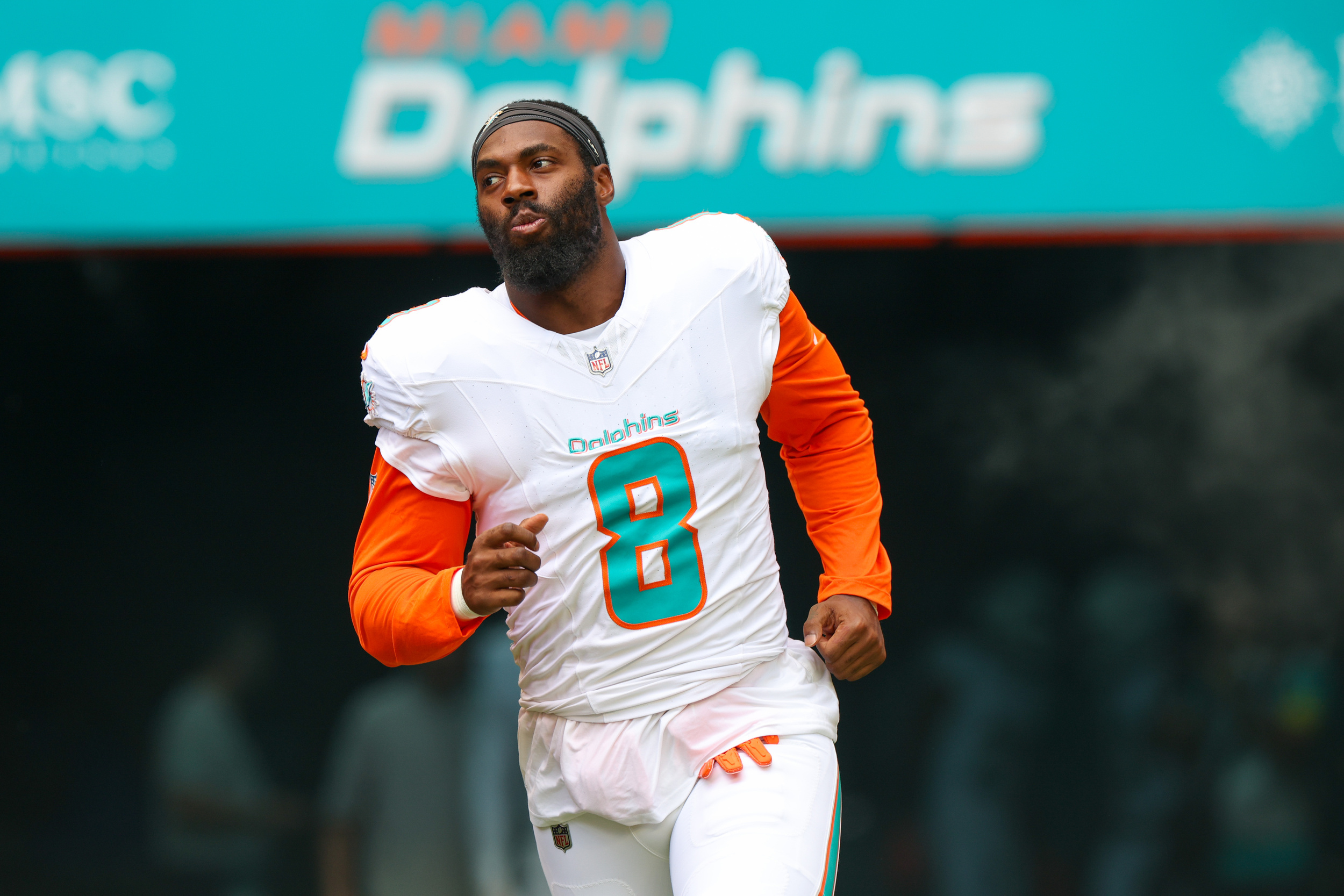 Bills signing four-time Pro Bowler after he got waived by division rival