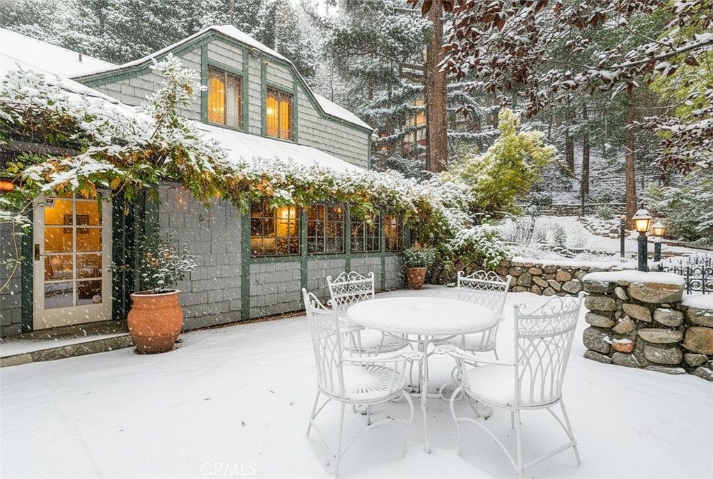Enchanting 1928 Greystone Manor in Crestline, California, featuring 90 ...