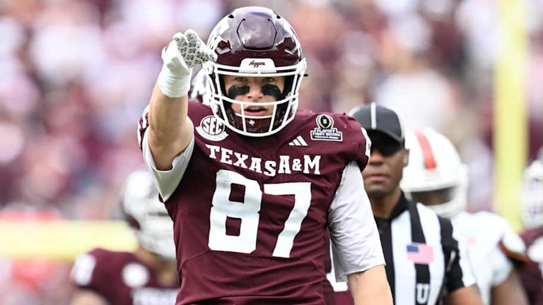 Texas A&M and Miami make CFP history in first half at Kyle Field